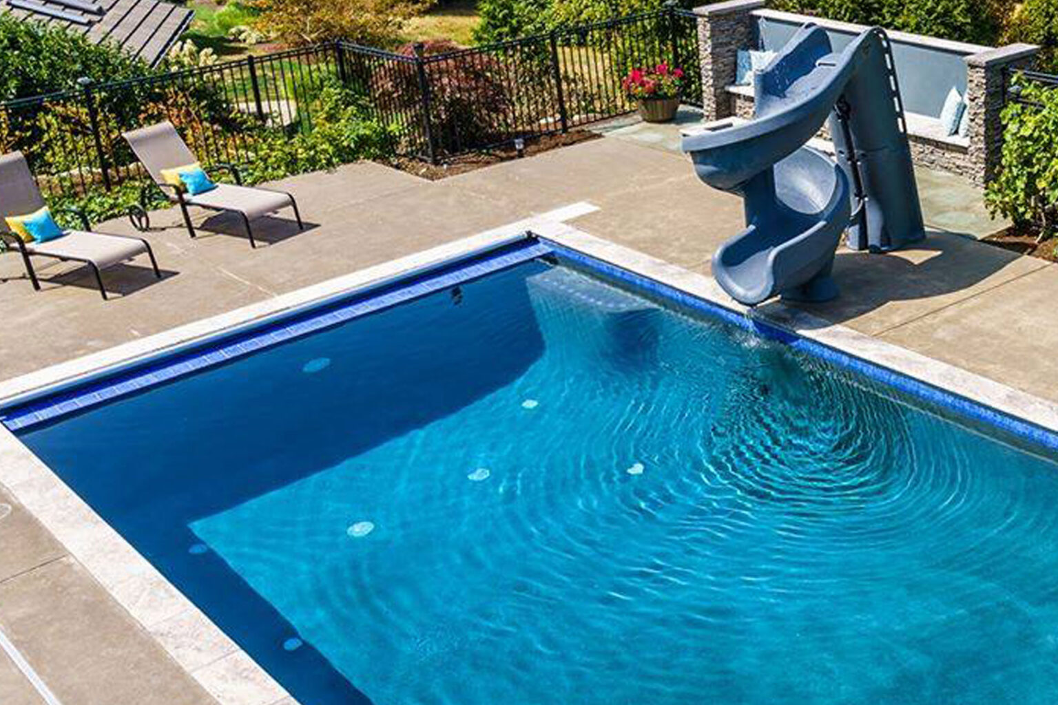 Fiberglass pool refinishing services